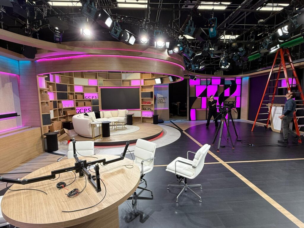 AI Studio Pod ~ The Build of the Future… - HollyWood Wright